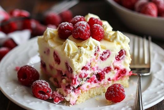 White Chocolate Raspberry Poke Cake Recipe – Masters of Kitchen – Recipes